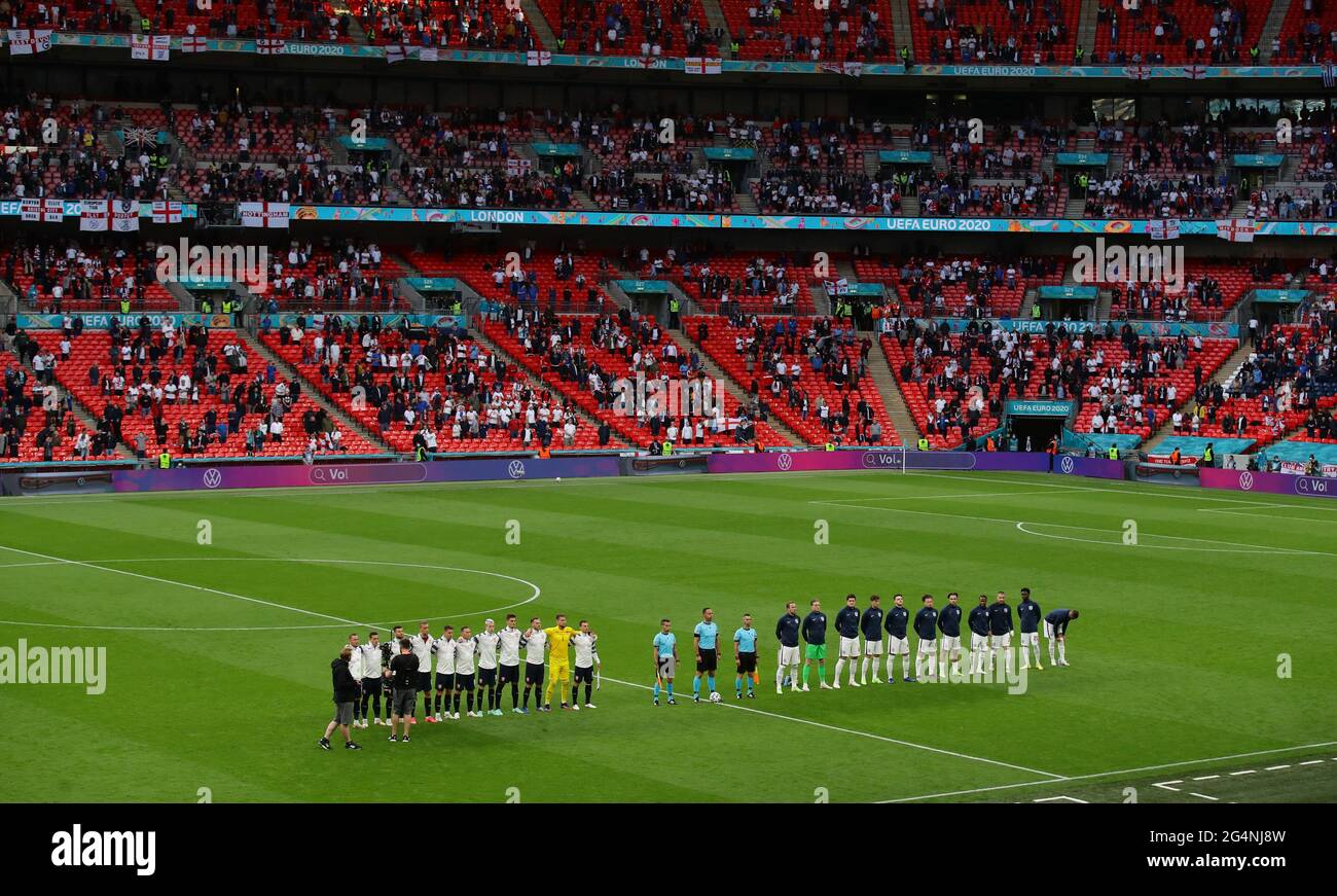 Teams Line Up Anthems High Resolution Stock Photography and Images - Alamy