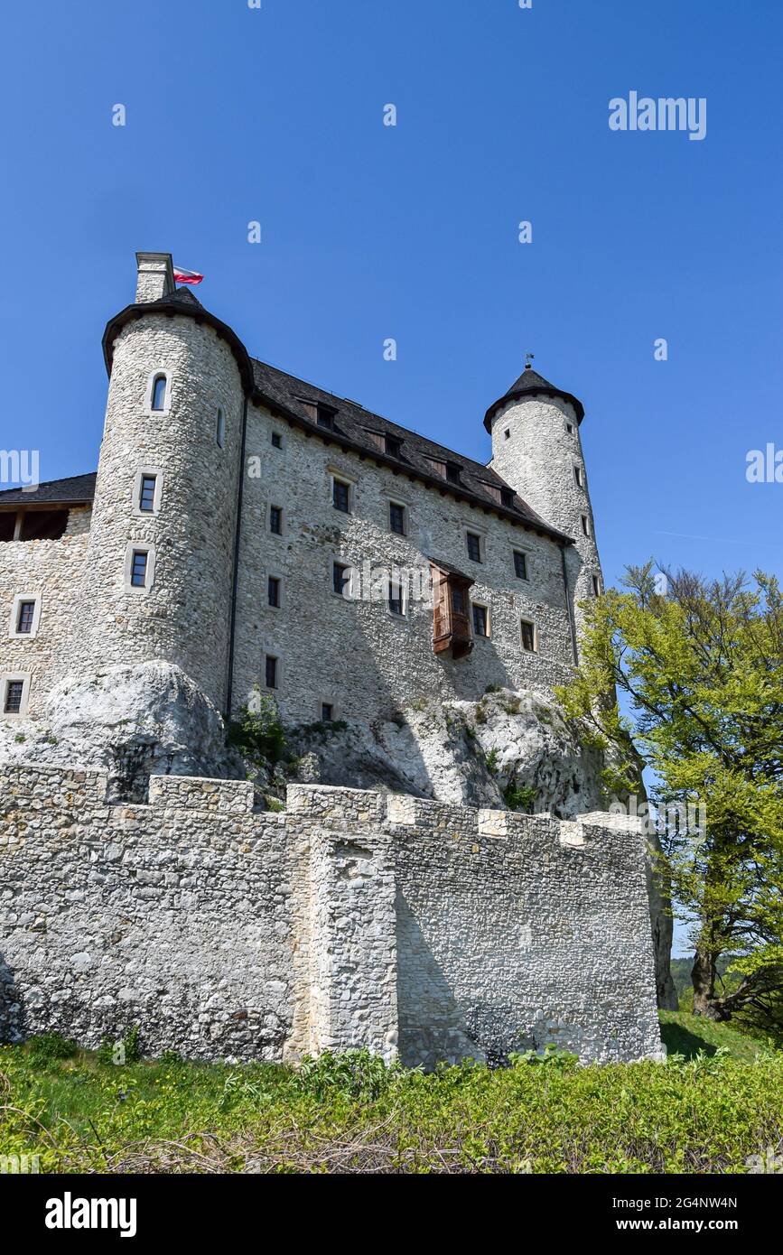 Jurassic limestone buildings hi-res stock photography and images - Alamy