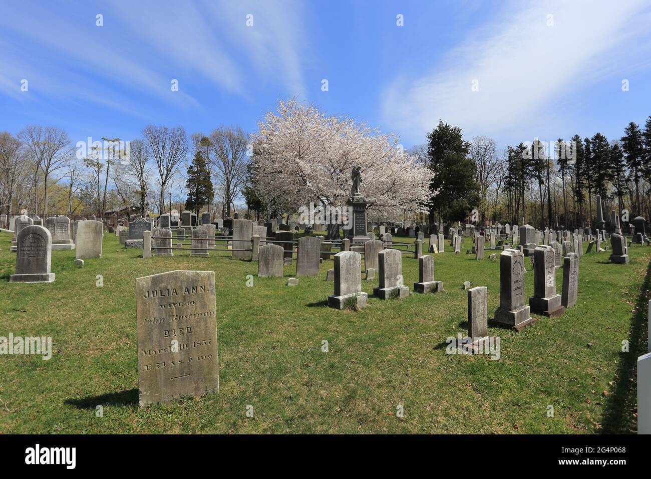 Old cemetery Setauket Long Island New York Stock Photo - Alamy