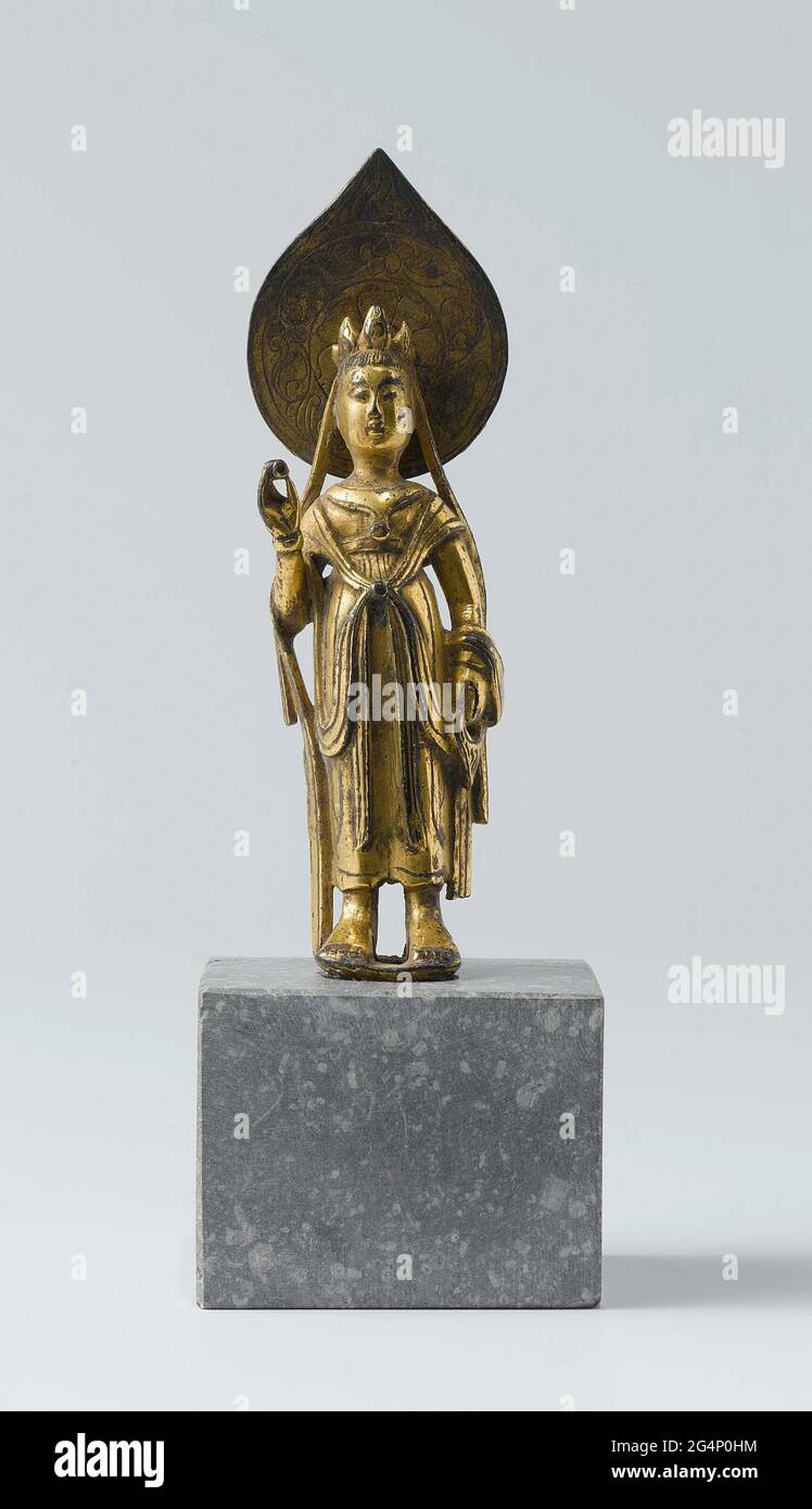 . Sculptures from the early 6th century are characterizedby narrow ...