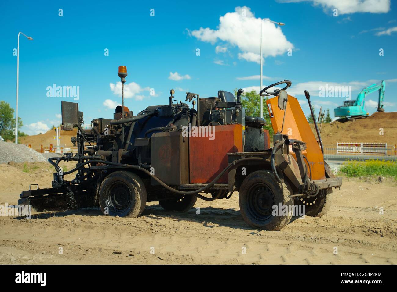 Oil-tar spreader car. Machine for uniform injection of heated organic ...