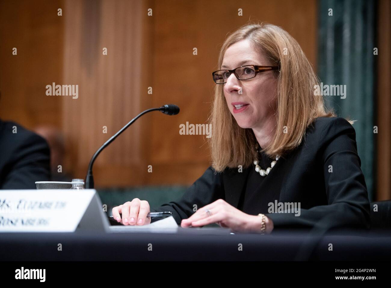 Elizabeth rosenberg hi-res stock photography and images - Alamy