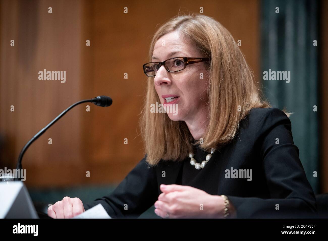 Elizabeth rosenberg hi-res stock photography and images - Alamy