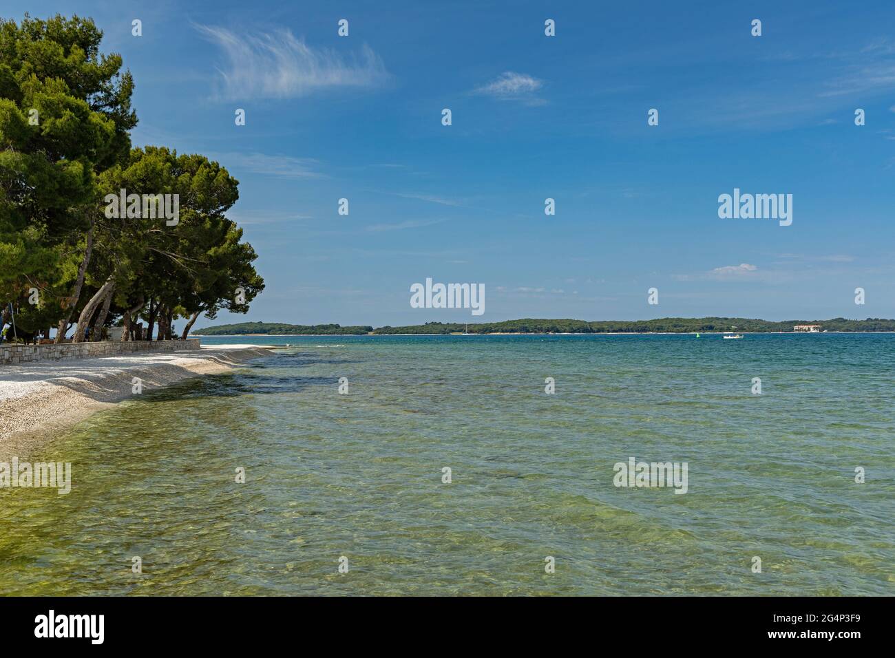 beach with view to Brijuni island in Fazana in Croatia Stock Photo - Alamy