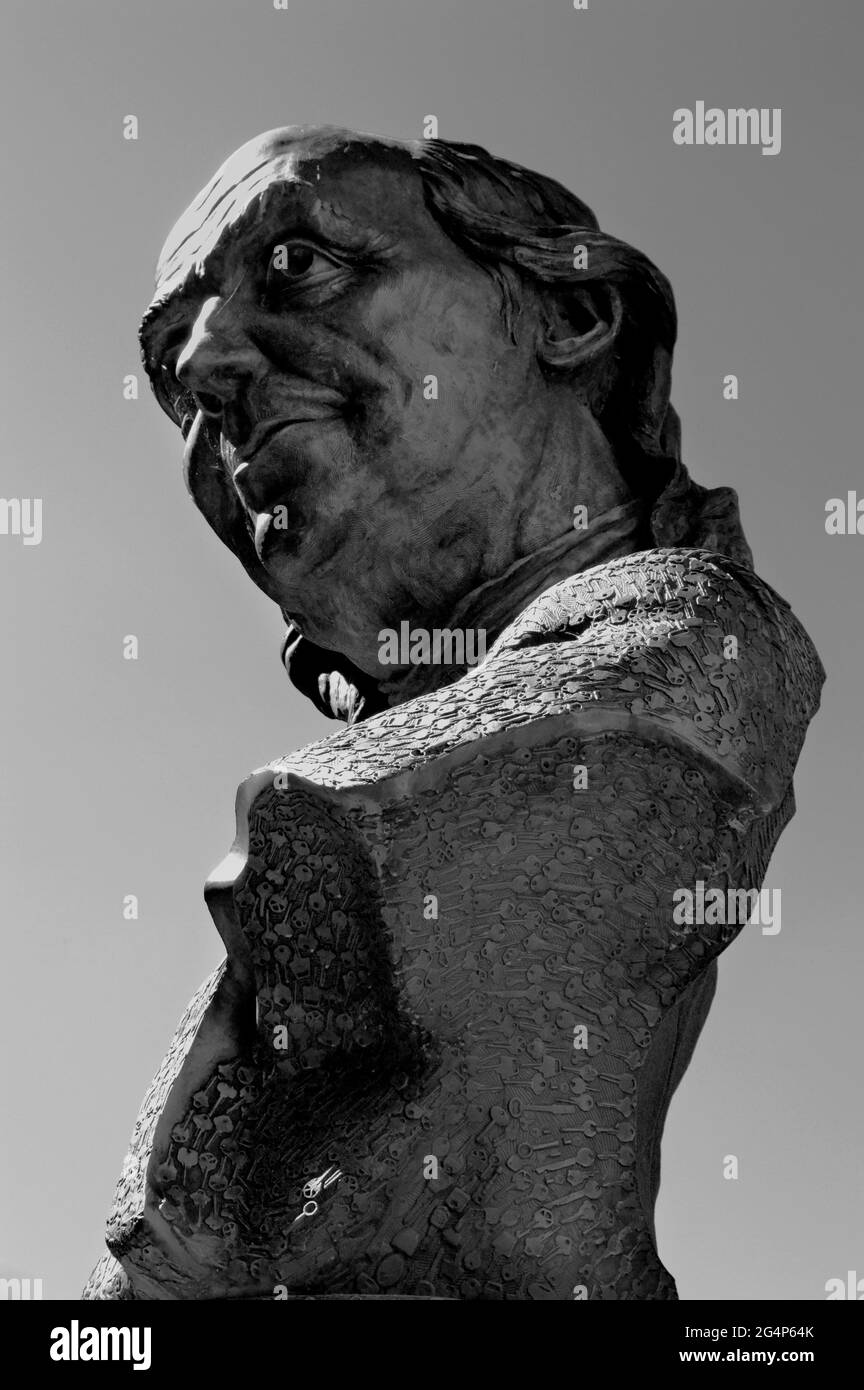 Benjamin franklin bust in philly hi-res stock photography and images ...