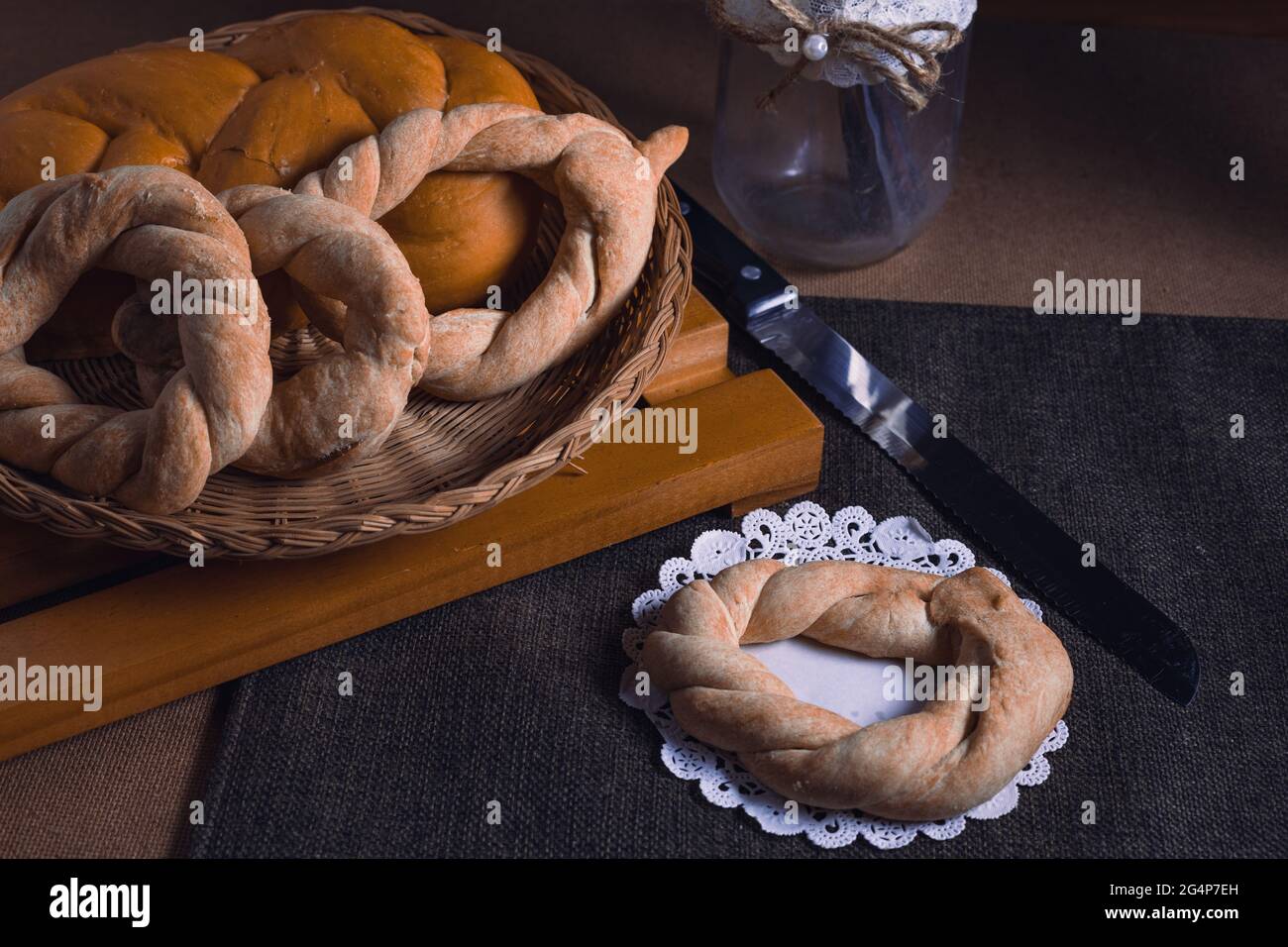 bread with thread on the table ready to cut with the knife Stock Photo ...