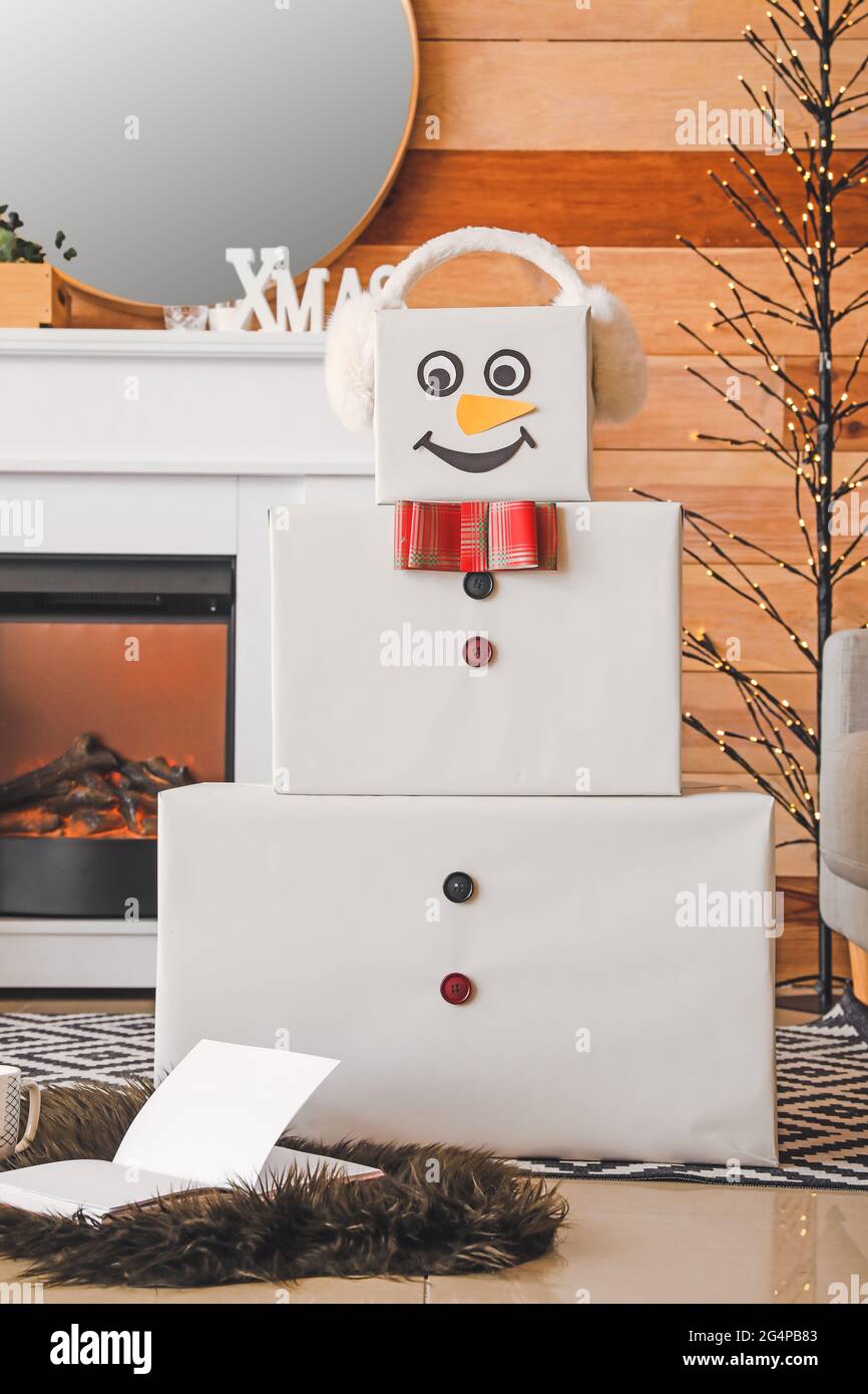 Interior of living room with decorative snowman Stock Photo - Alamy