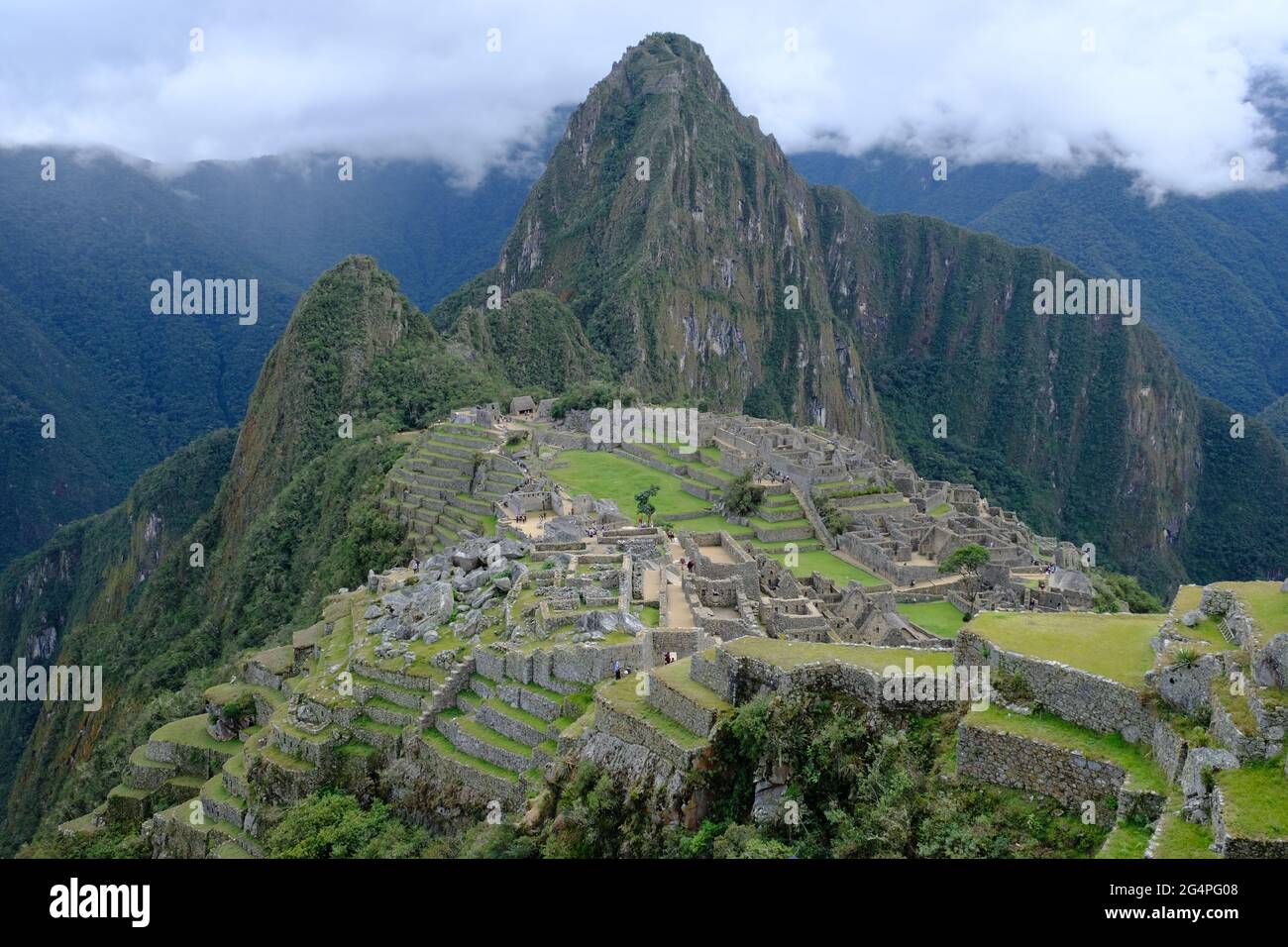 Peru Machu Picchu - Aerial view of Machu Picchu ruins Stock Photo - Alamy