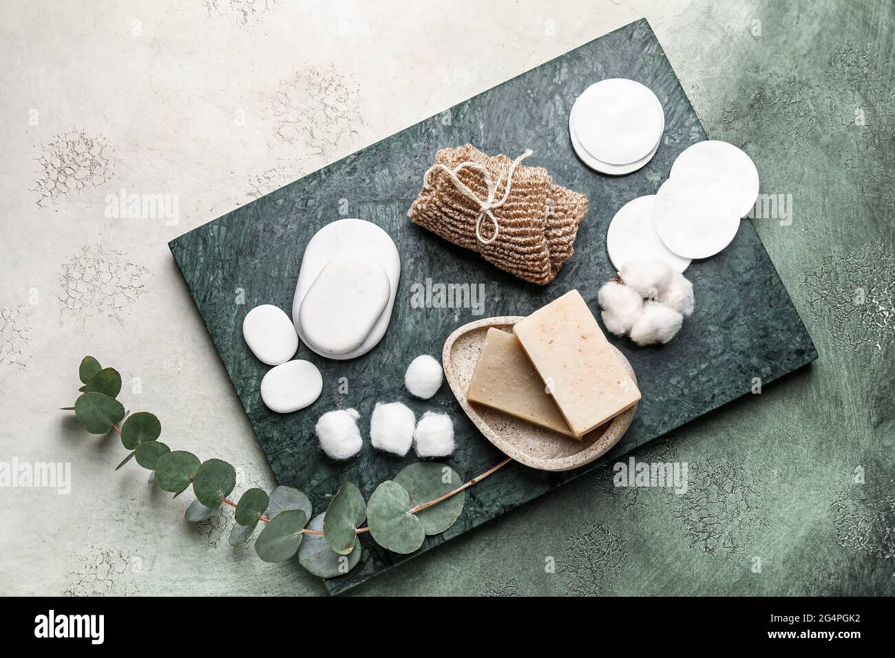 Set of spa supplies on grunge background Stock Photo - Alamy