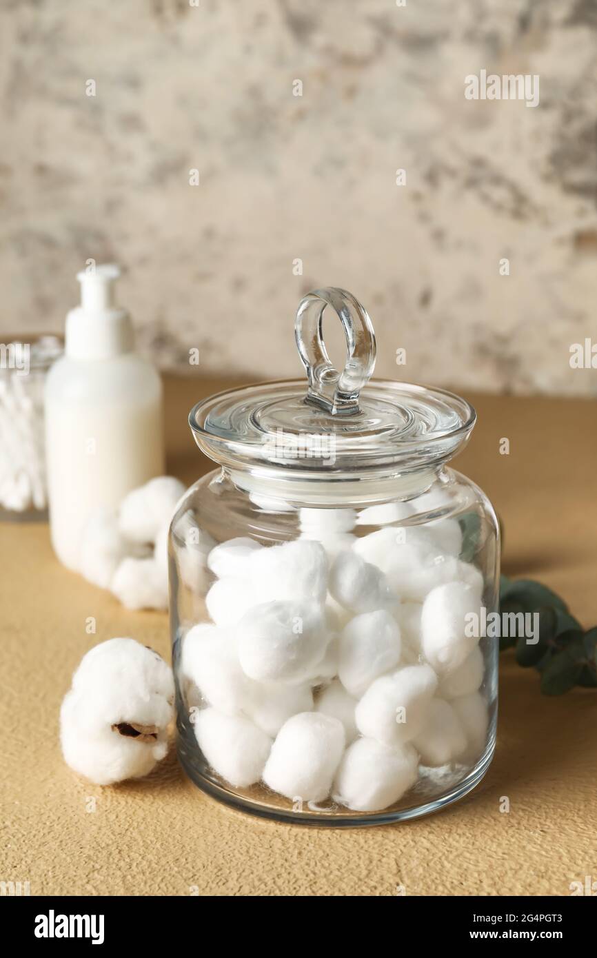 Cottonwool table hi-res stock photography and images - Alamy