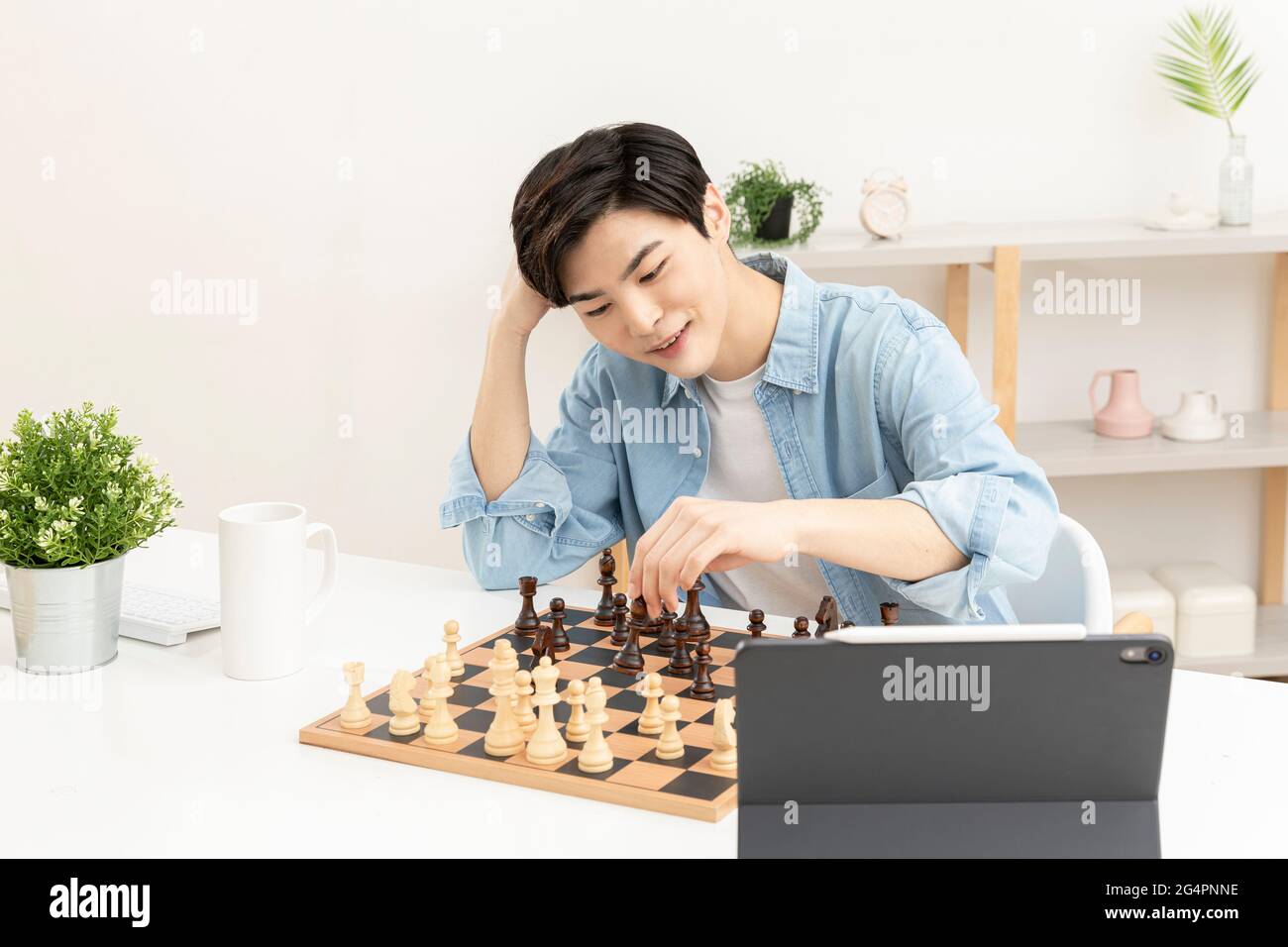 Korean chess hi-res stock photography and images - Alamy