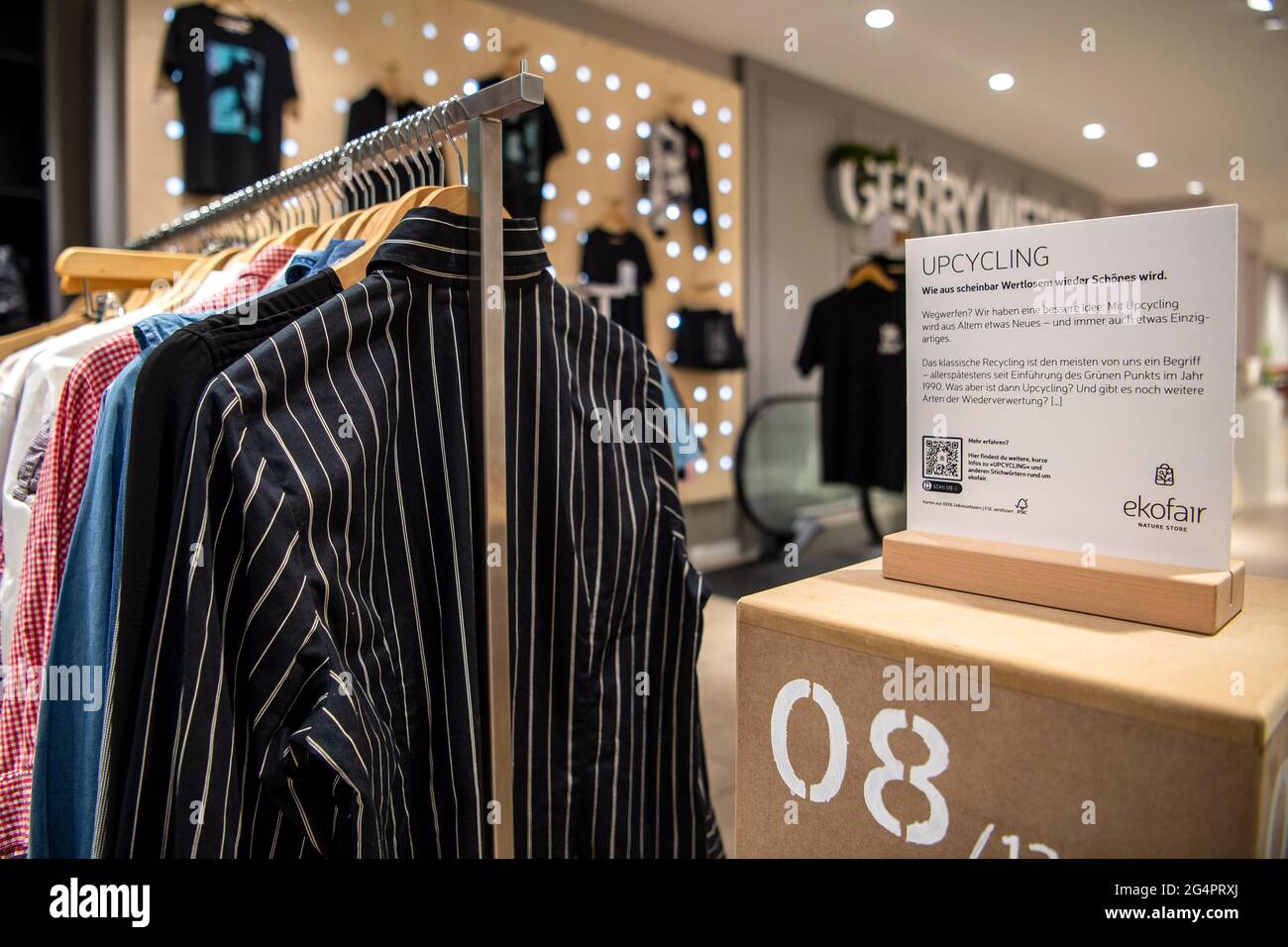 Interim rent hi-res stock photography and images - Alamy