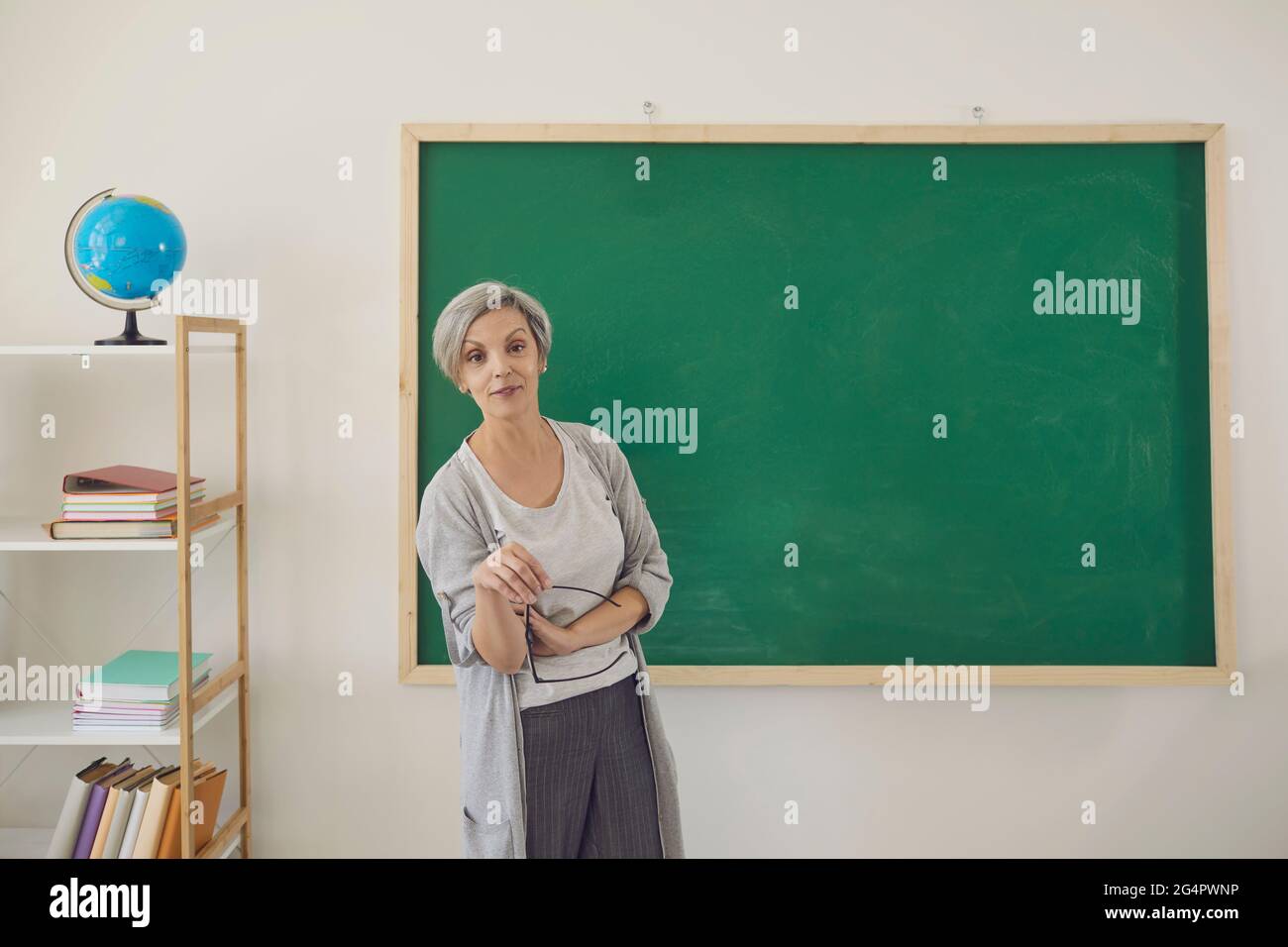 Professor at blackboard hi-res stock photography and images - Alamy