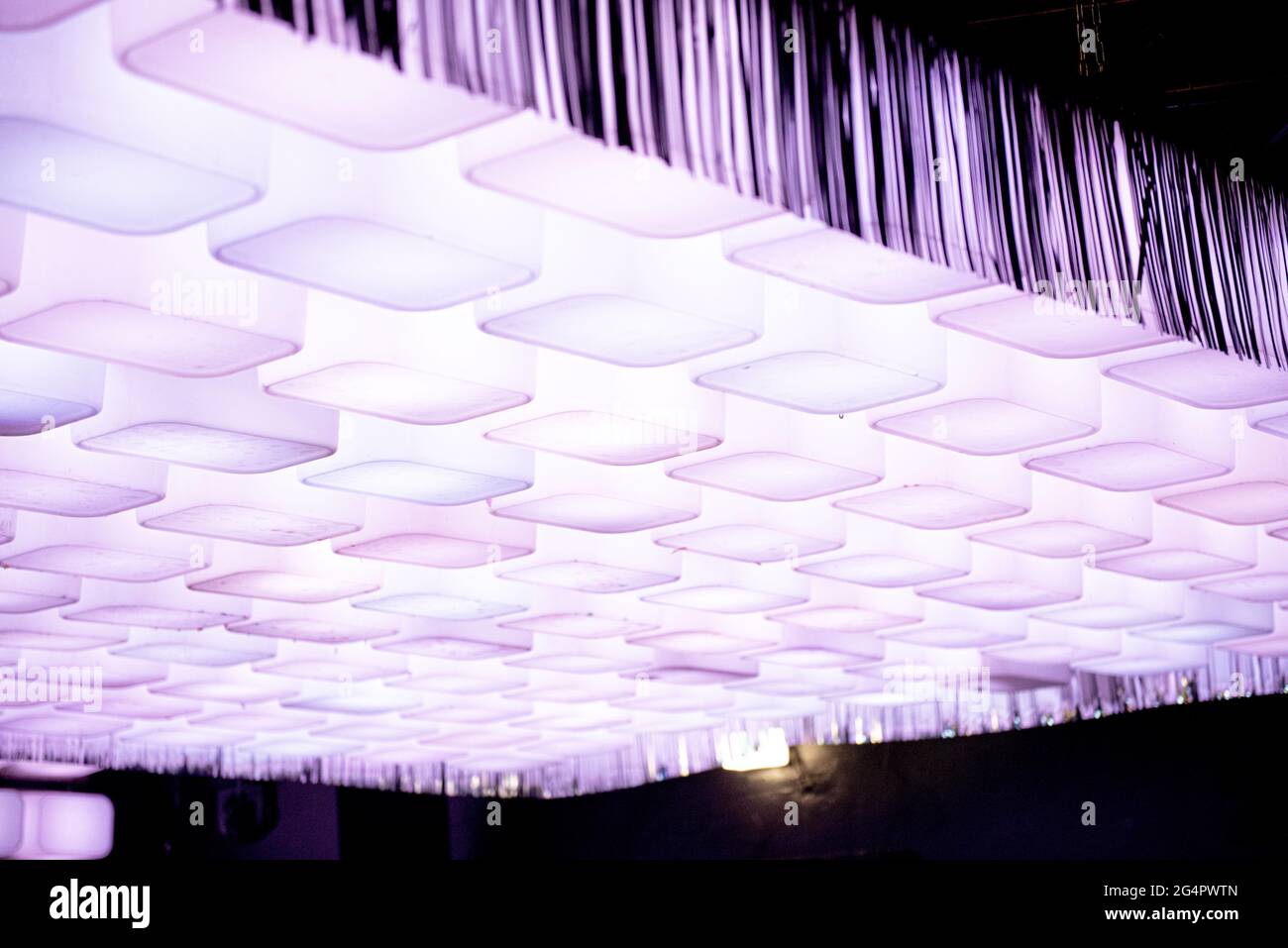 Beautiful 3d rectangular tiled illusion design of a hanging ceiling in ...