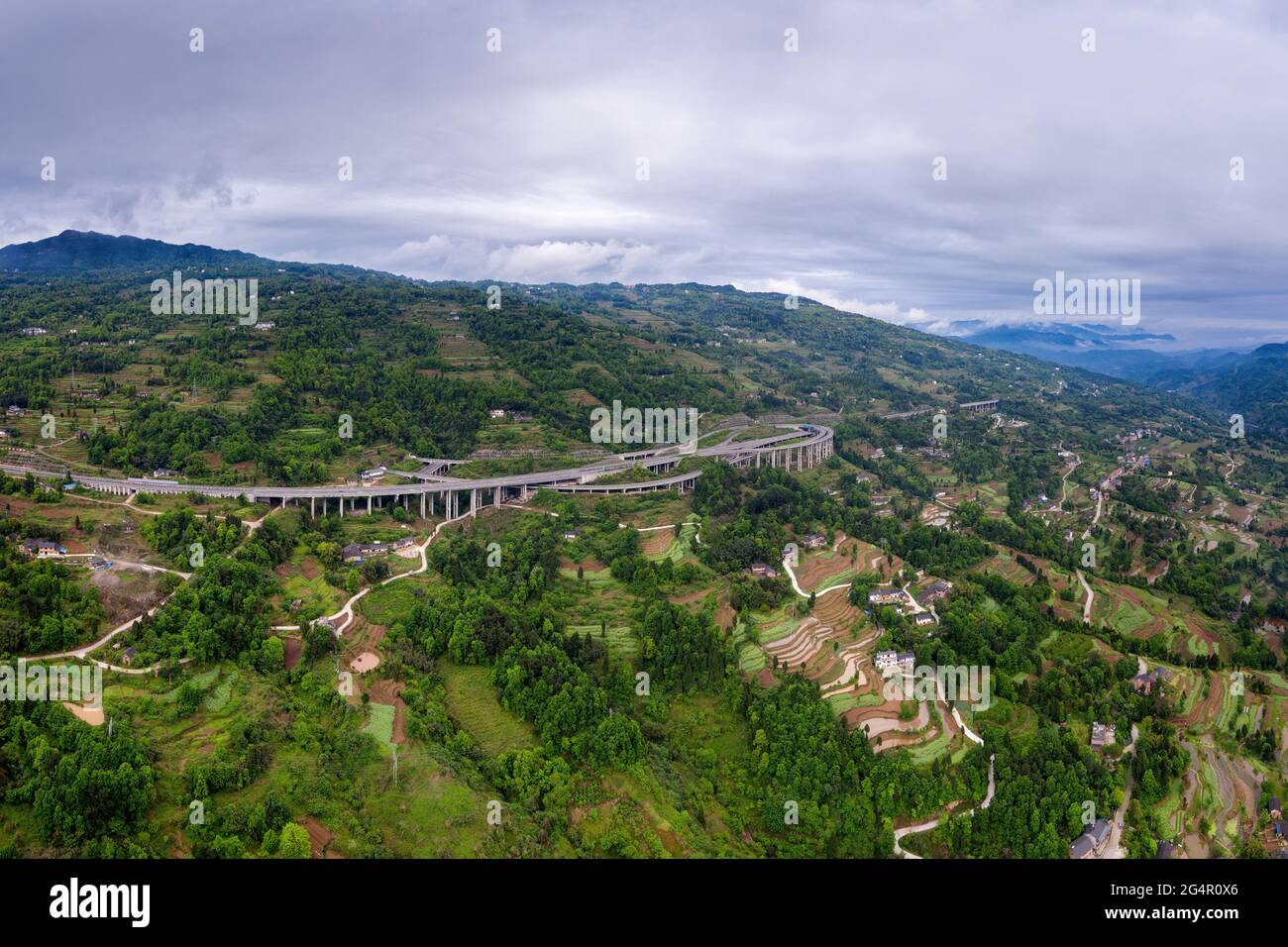 Pictures of the chinese countryside hi-res stock photography and images ...
