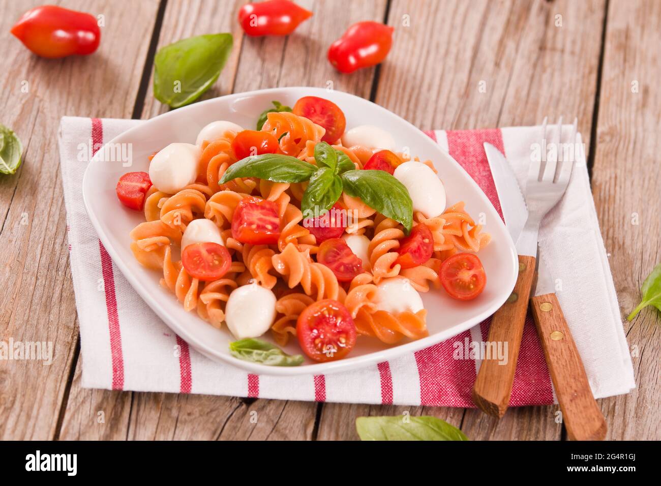 Fusilli pasta veg cheese hi-res stock photography and images - Alamy