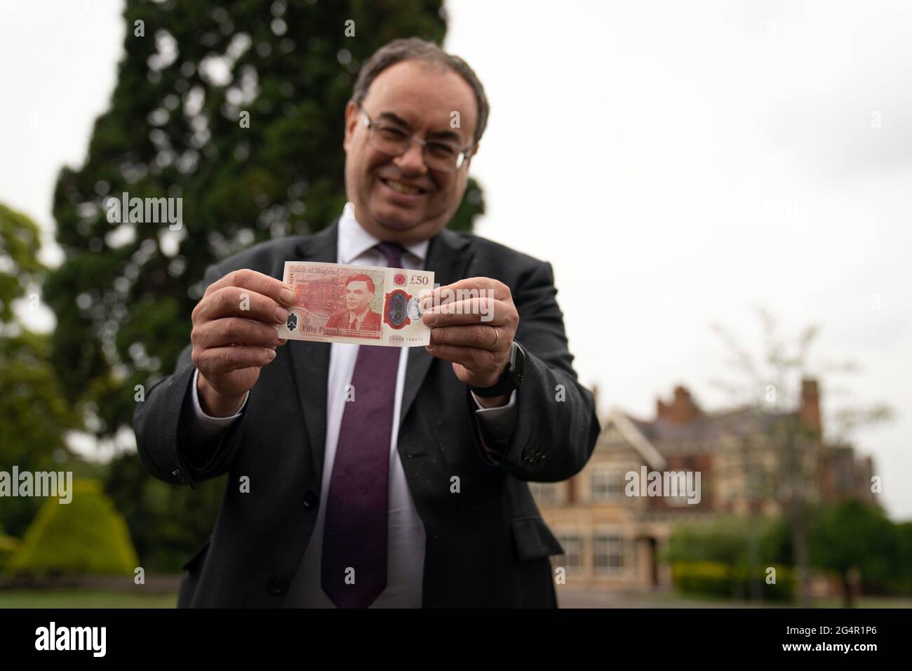 Governor of the Bank of England Andrew Bailey with the new £50 note ...
