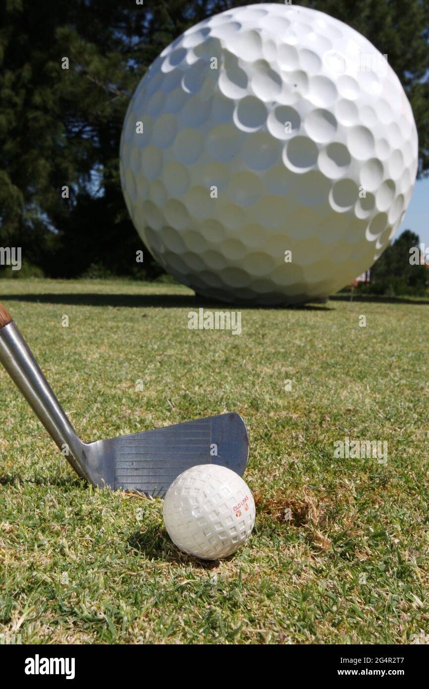 Huge golf ball hi-res stock photography and images - Alamy