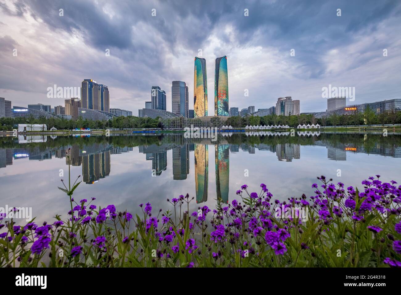 Chengdu landmarks hi-res stock photography and images - Alamy