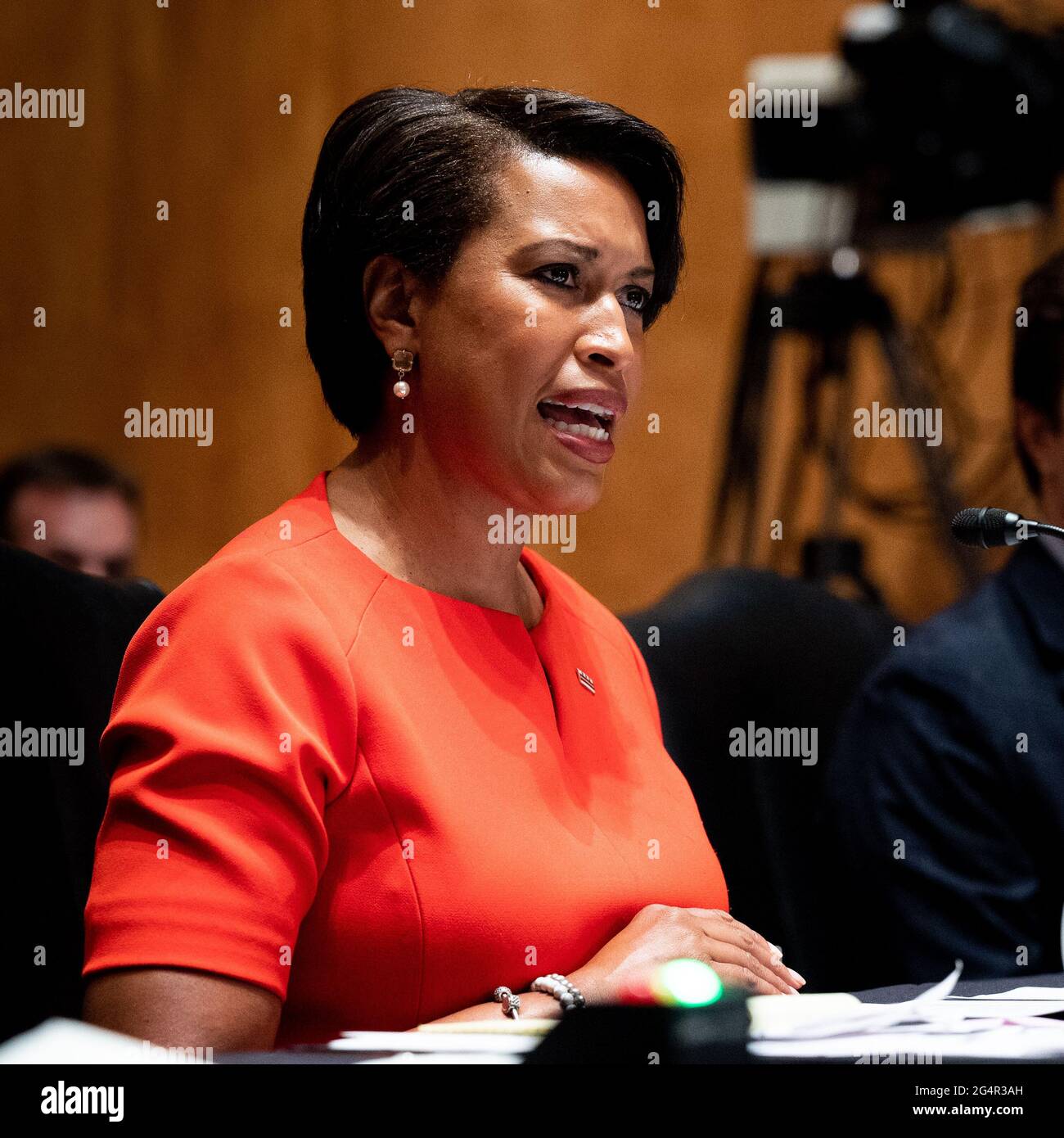 Mayor bowser hi-res stock photography and images - Alamy
