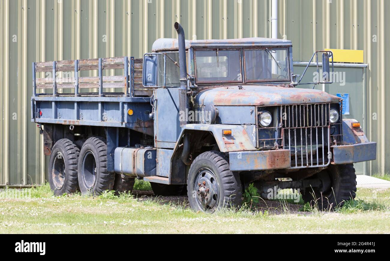 Old army truck hi-res stock photography and images - Alamy