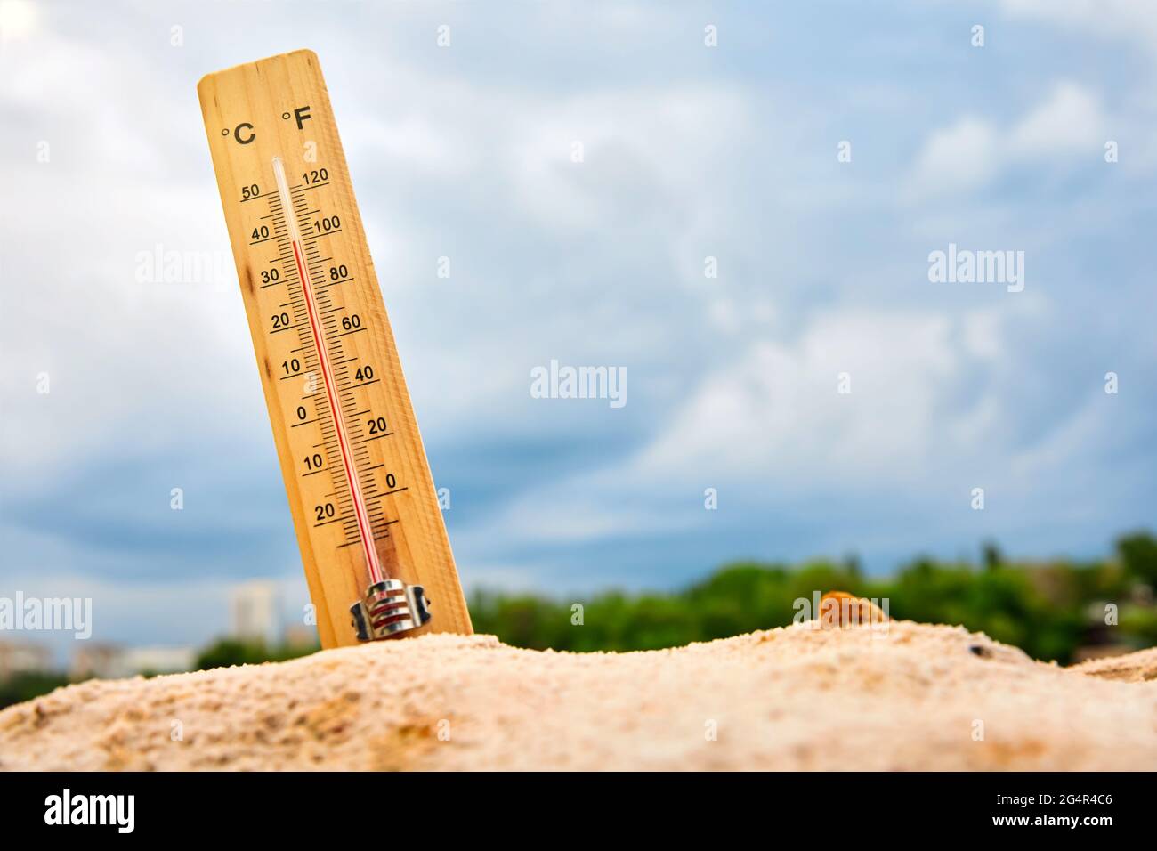 Ambient thermometer hi-res stock photography and images - Alamy