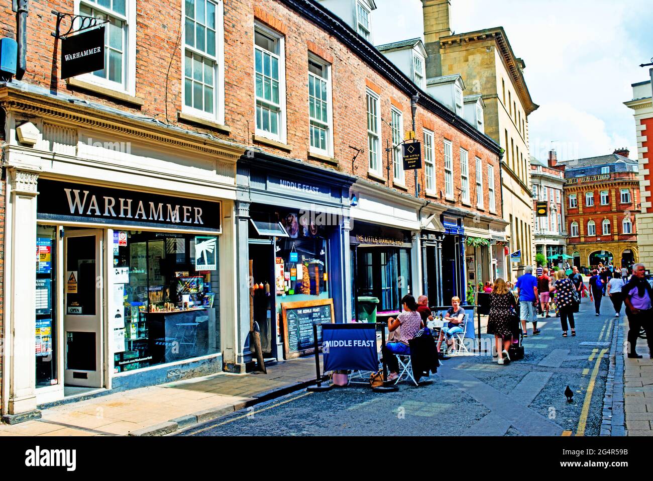 Shops and Cafes in Little Swinegate, York, England Stock Photo - Alamy