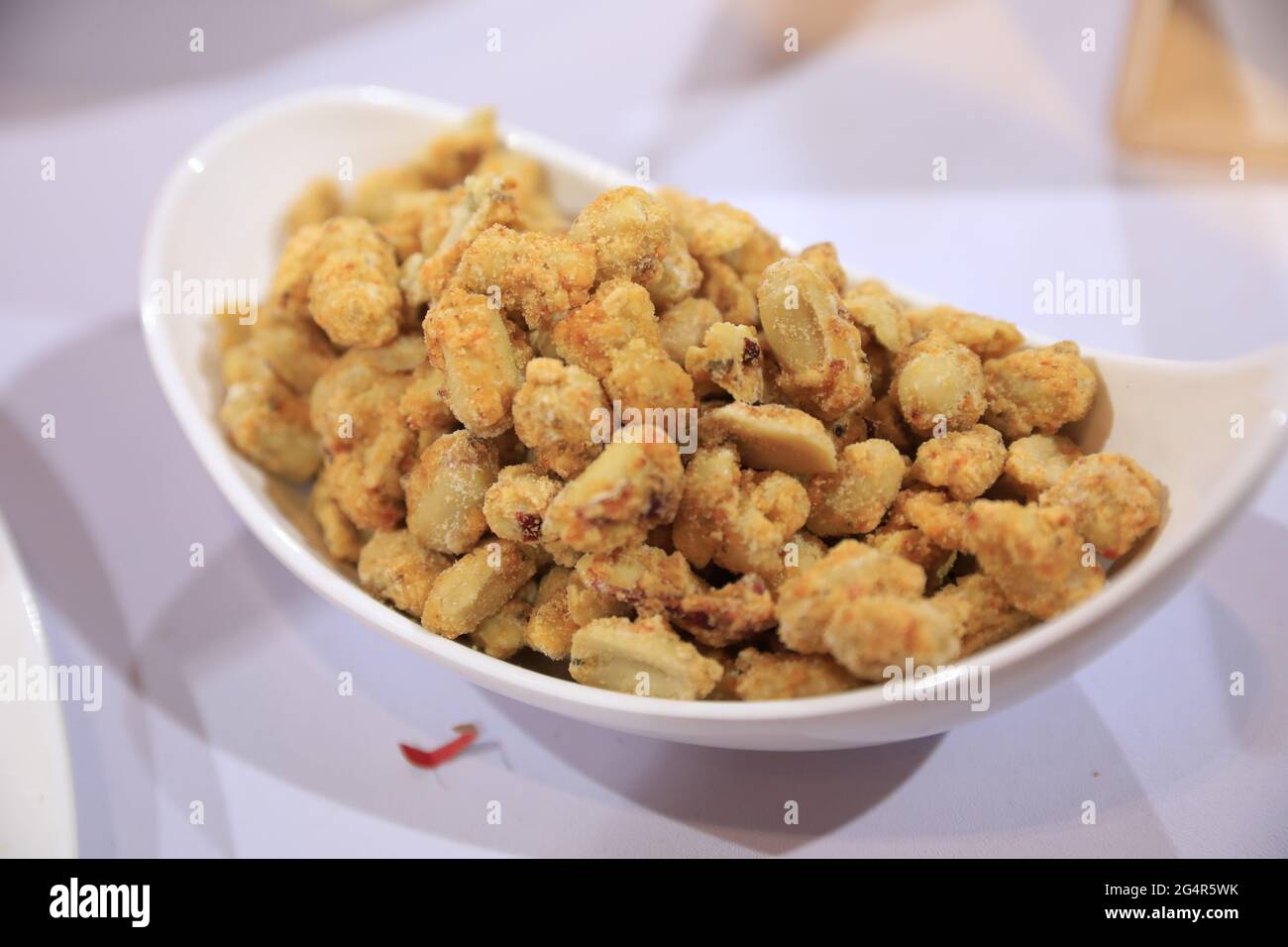 Smell of peanuts Stock Photo - Alamy