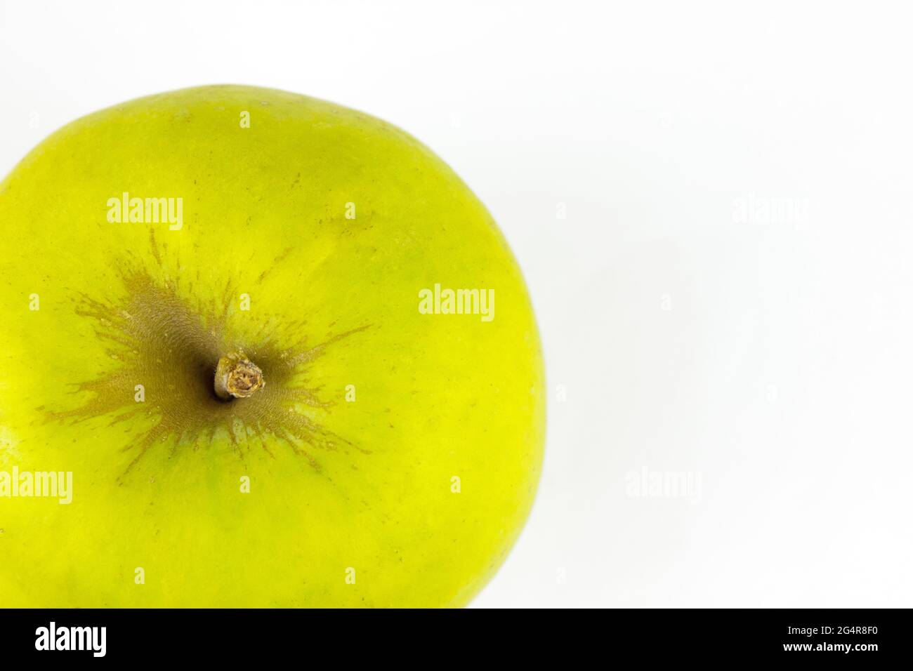 Shiny green apple close hi-res stock photography and images - Alamy