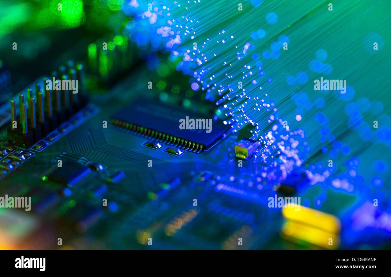 Fiber optic cable circuit hi-res stock photography and images - Alamy