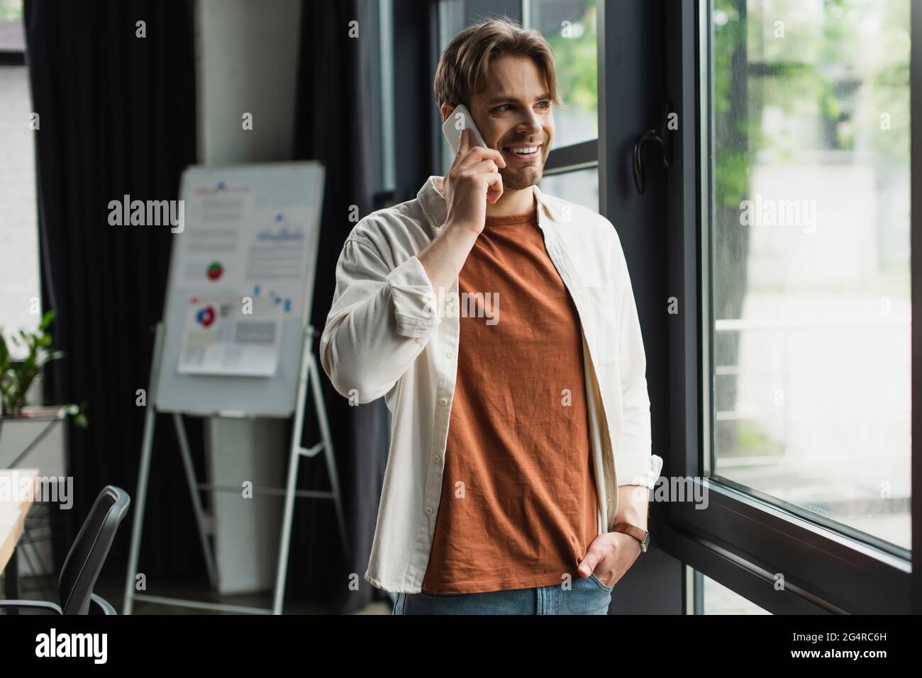 Production chart hi-res stock photography and images - Alamy