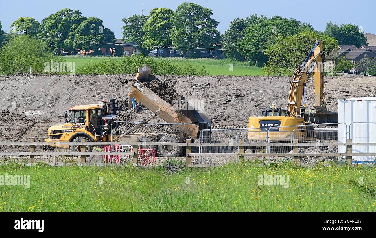 Heavy earth moving machinery hi-res stock photography and images - Alamy