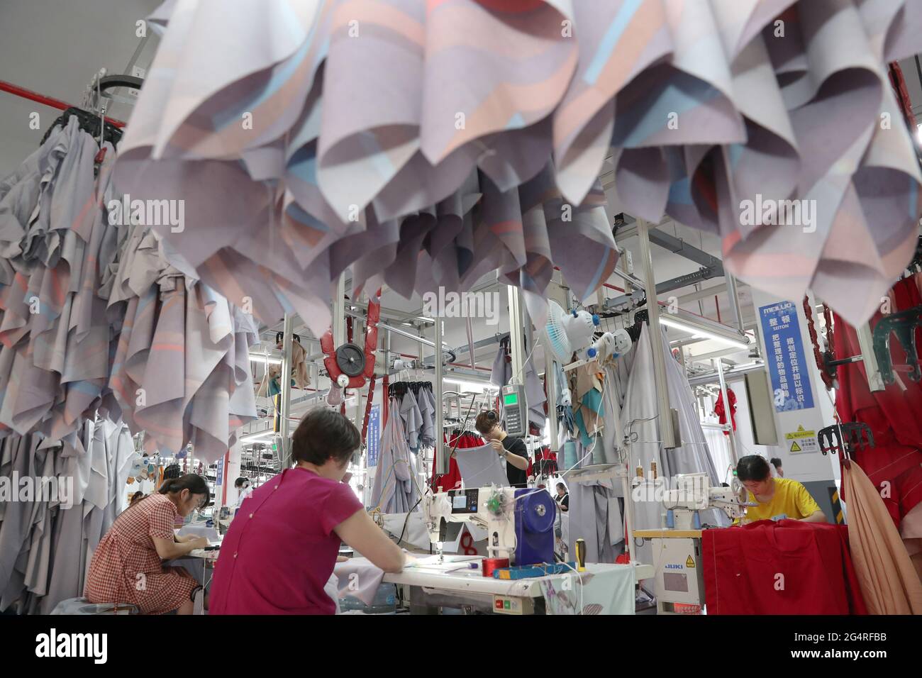 Textile production in china hi-res stock photography and images - Alamy