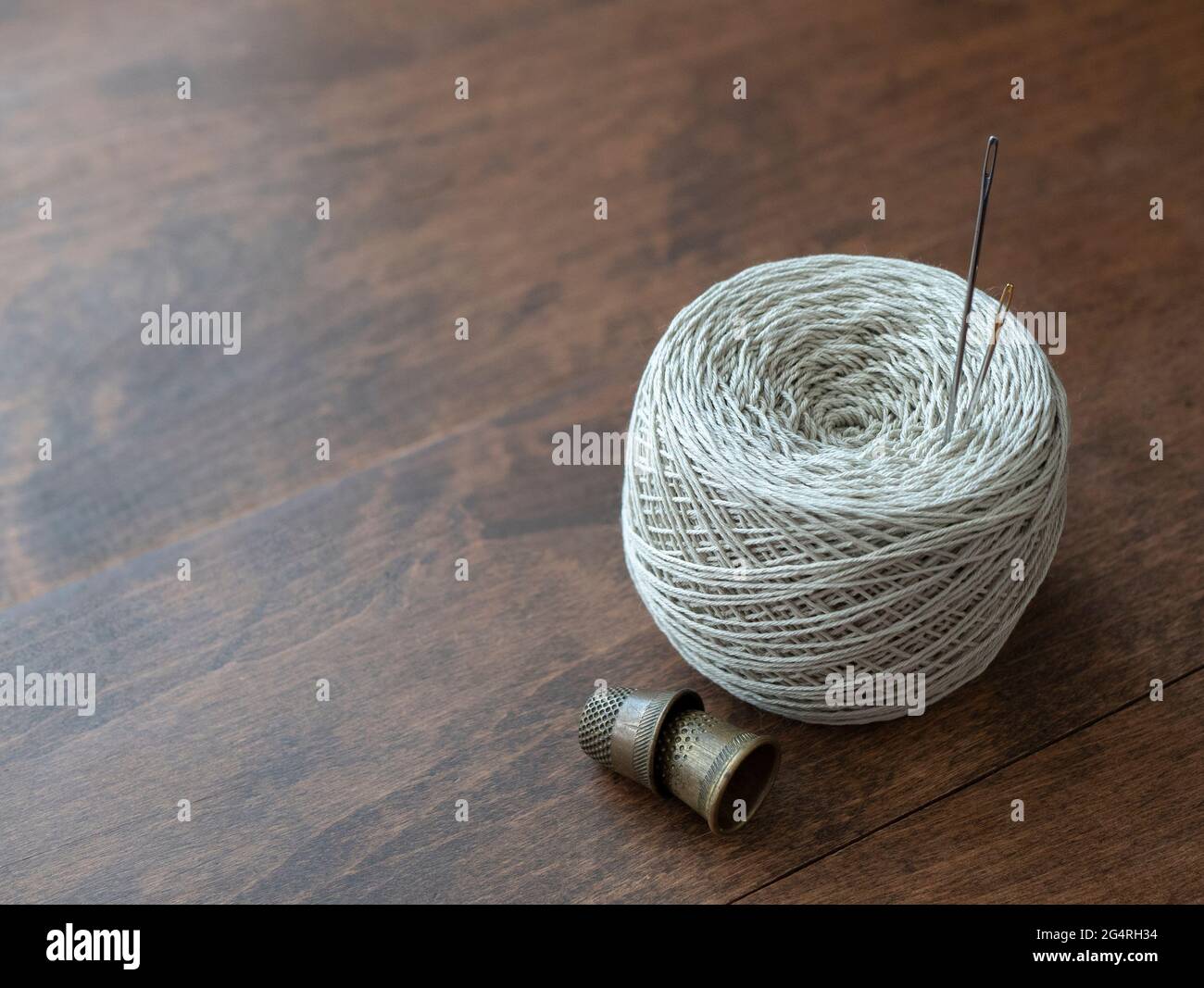 Vintage cotton reel hi-res stock photography and images - Alamy