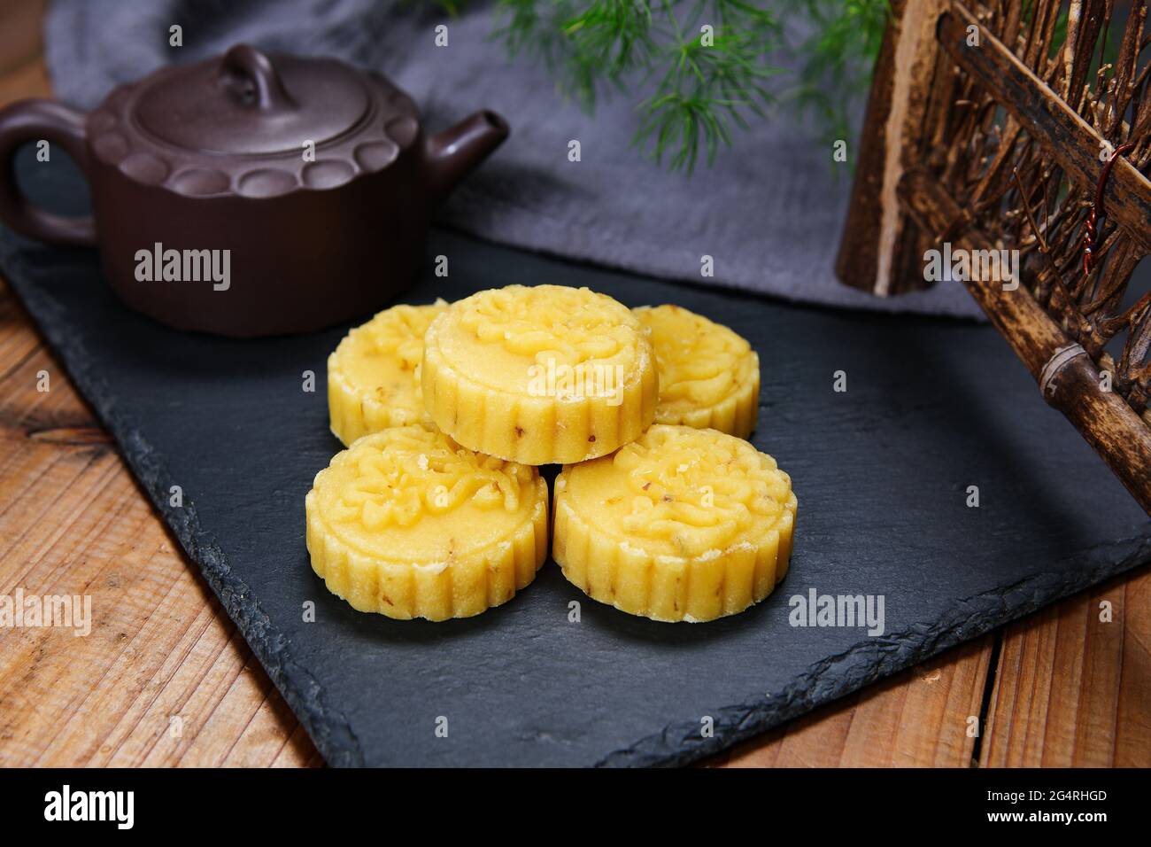 Osmanthus fragrans china hi-res stock photography and images - Alamy