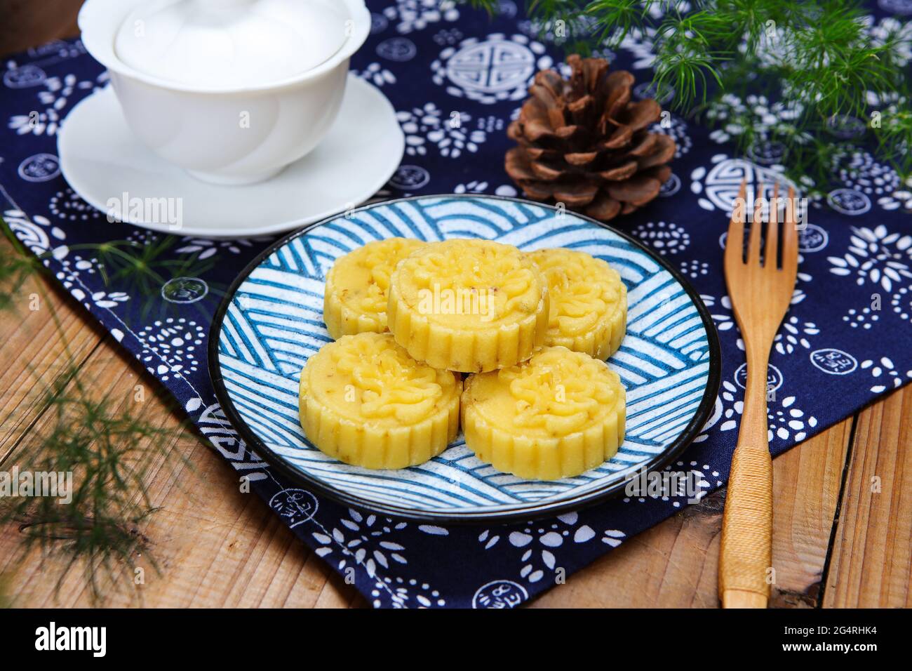 Osmanthus fragrans hi-res stock photography and images - Alamy