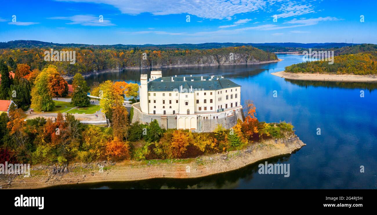 Aerial view chateau Orlik, above Orlik reservoir in beautiful autumn ...