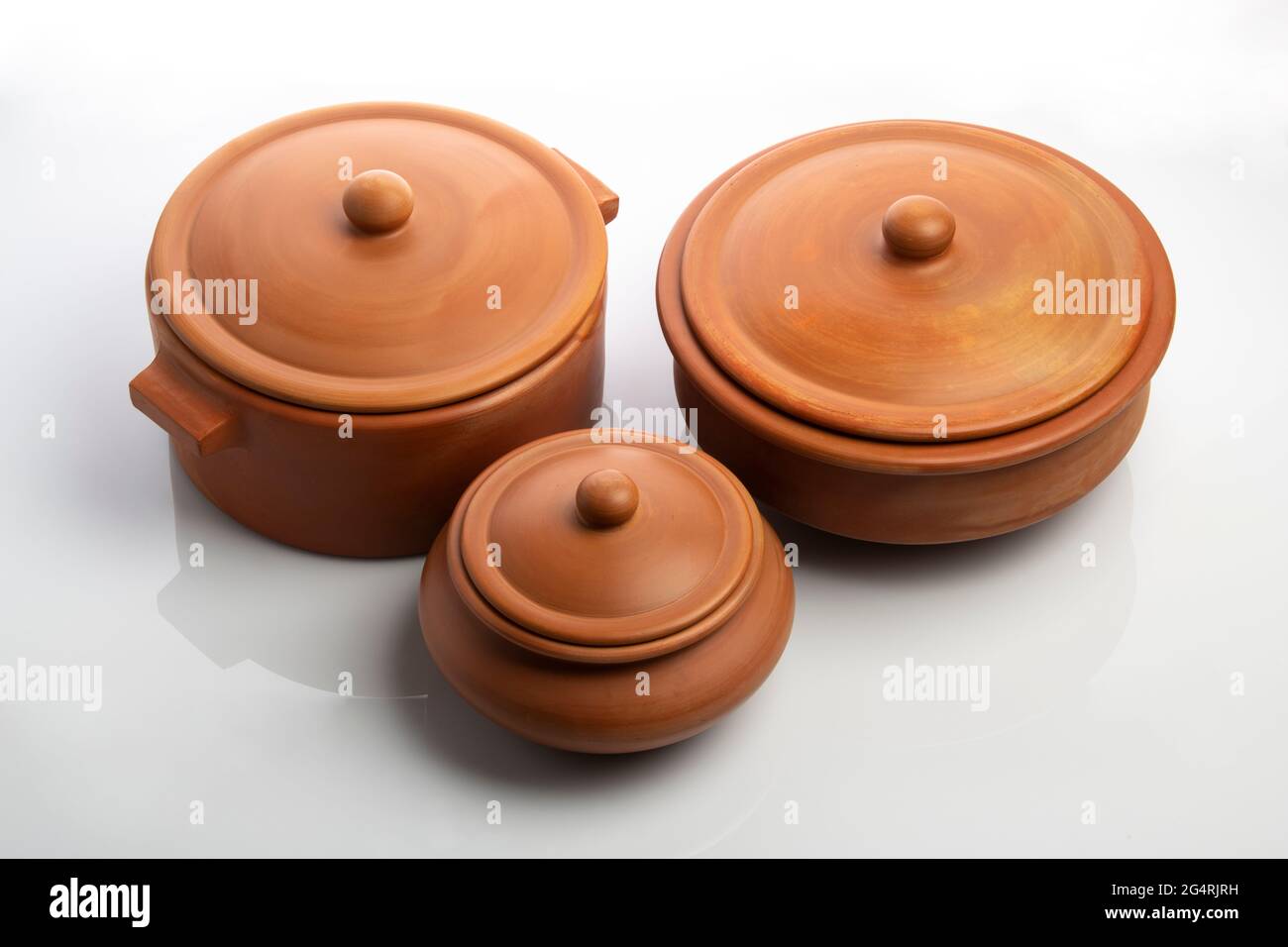 Clay pot background hi-res stock photography and images - Alamy