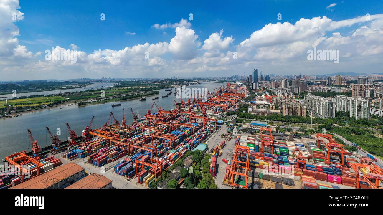 Guangzhou huangpu port in guangdong province Stock Photo - Alamy