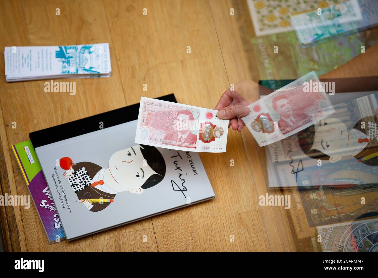 A new 50-pound banknote, featuring the image of World War II code ...