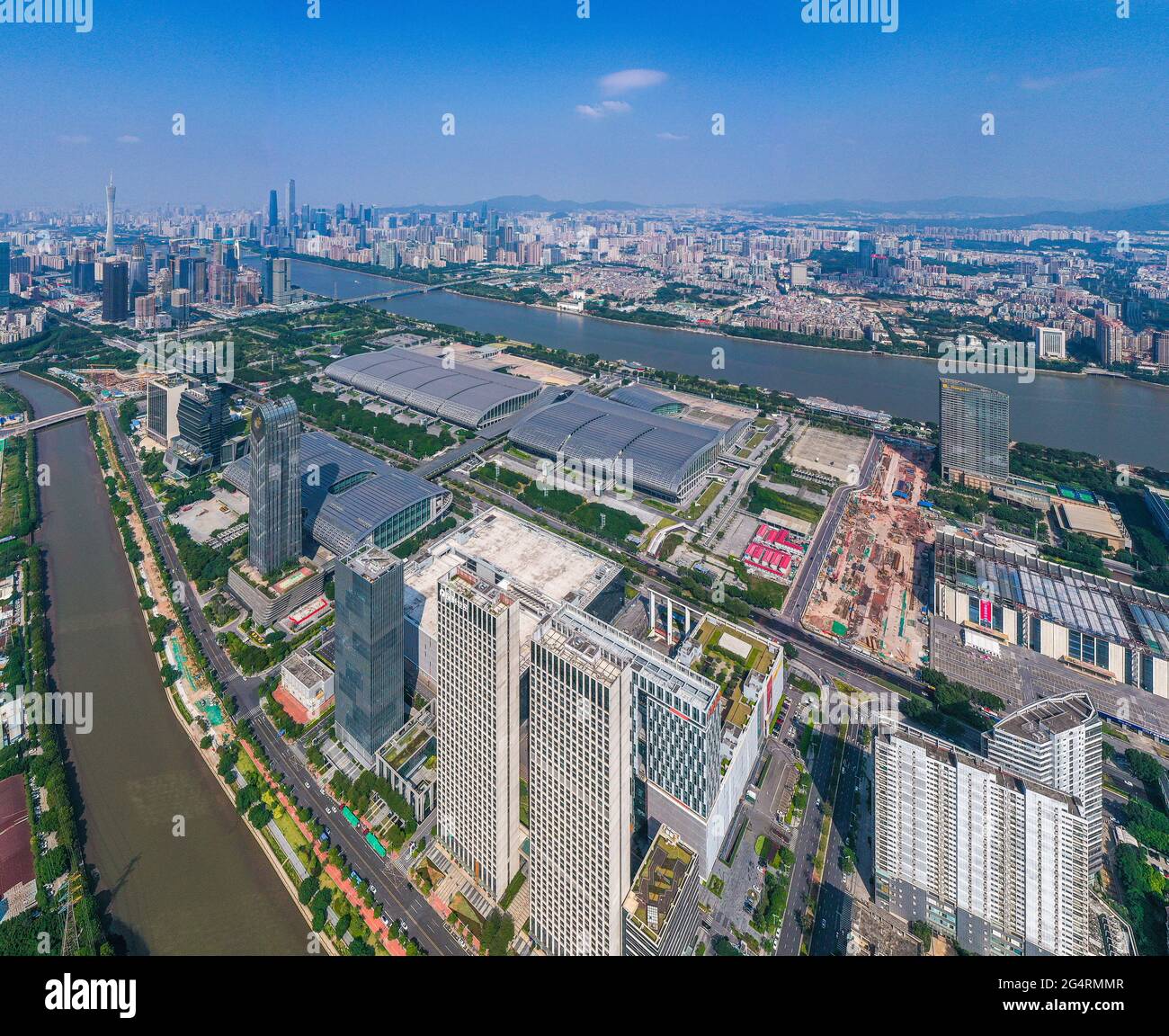 Guangzhou china architecture street sign hi-res stock photography and ...