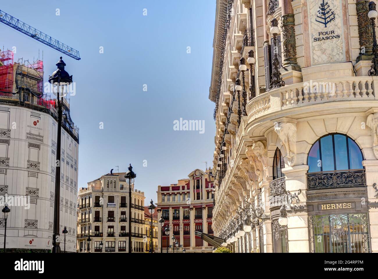 Streetscape madrid hi-res stock photography and images - Alamy