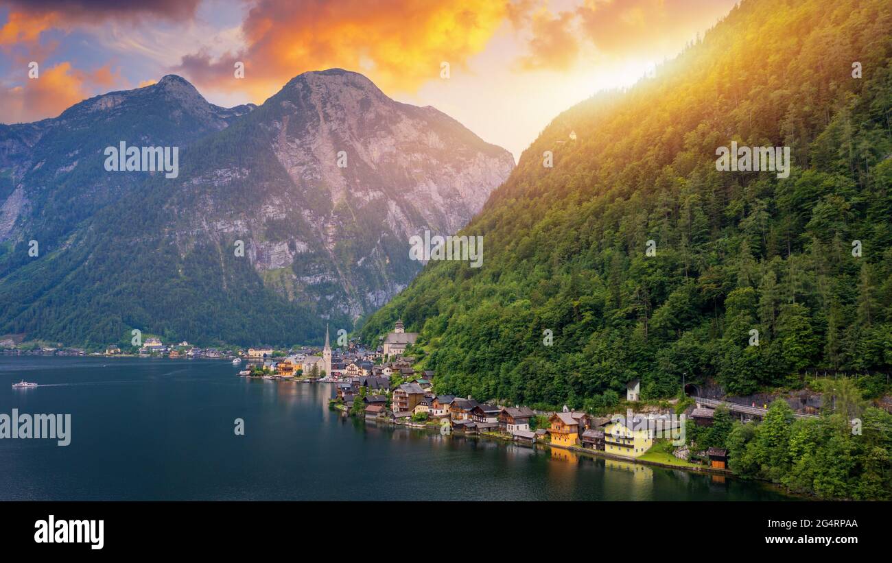 Aerial view of austrian mountain village Hallstatt and Hallstatter lake ...