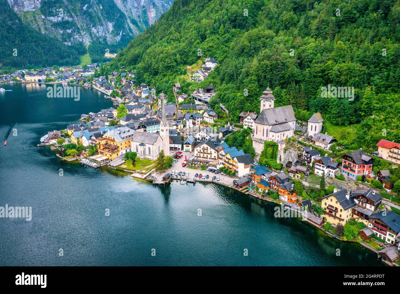 Aerial view of austrian mountain village Hallstatt and Hallstatter lake ...