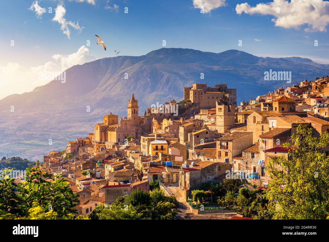 Caccamo sicily hi-res stock photography and images - Alamy