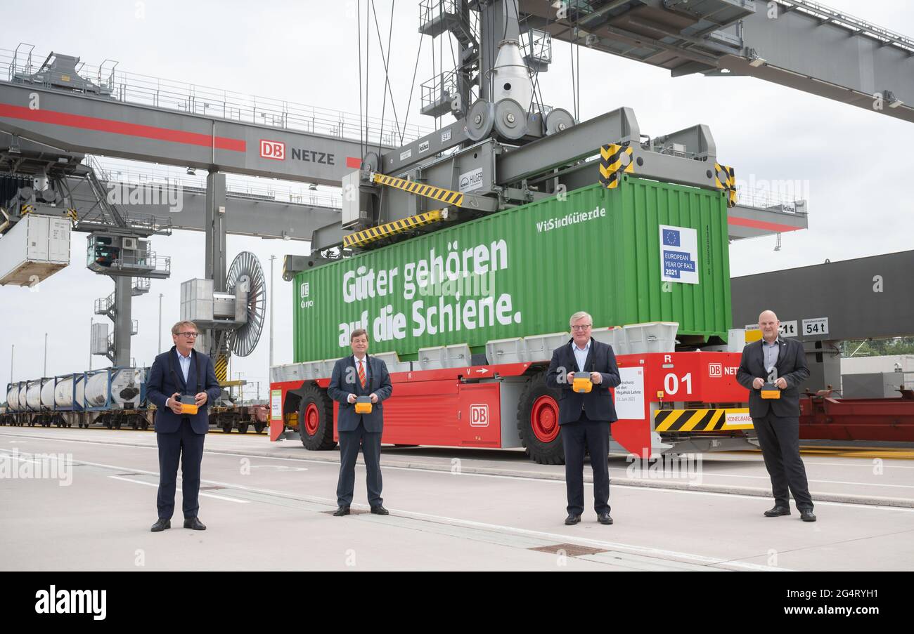 23 June 2021, Lower Saxony, Lehrte: Ronald Pofalla (l-r), Member of the ...