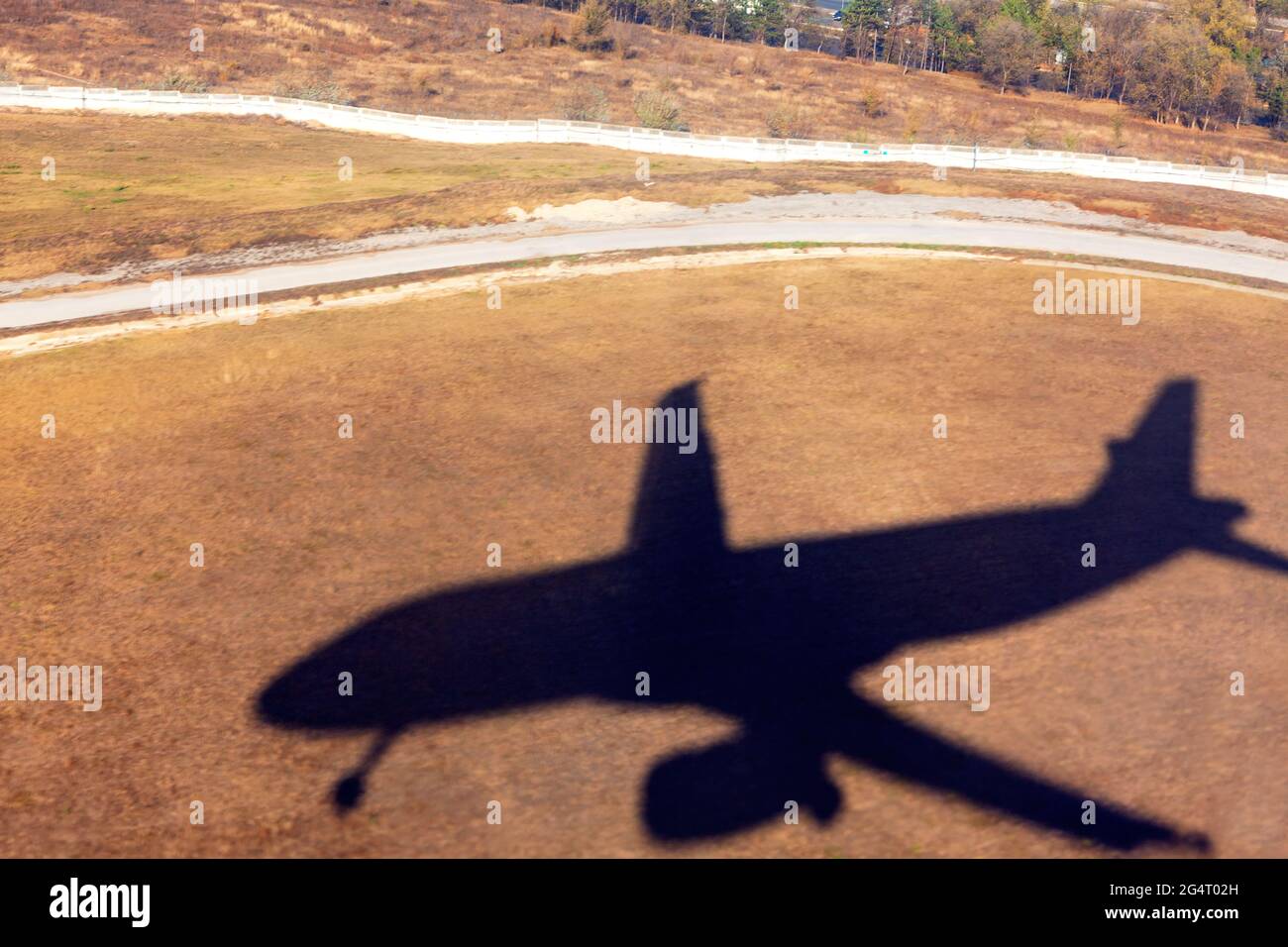 Airplane shade hi-res stock photography and images - Alamy