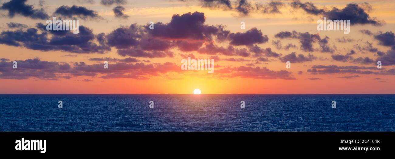 Beautiful sunset image over hi-res stock photography and images - Alamy