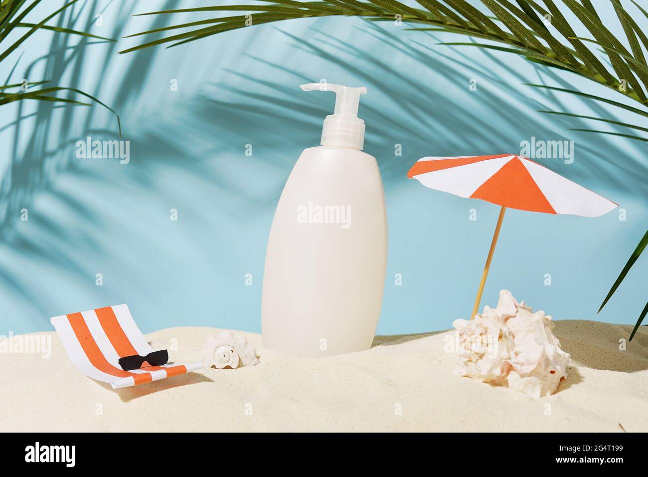Beach hair oil hi-res stock photography and images - Alamy