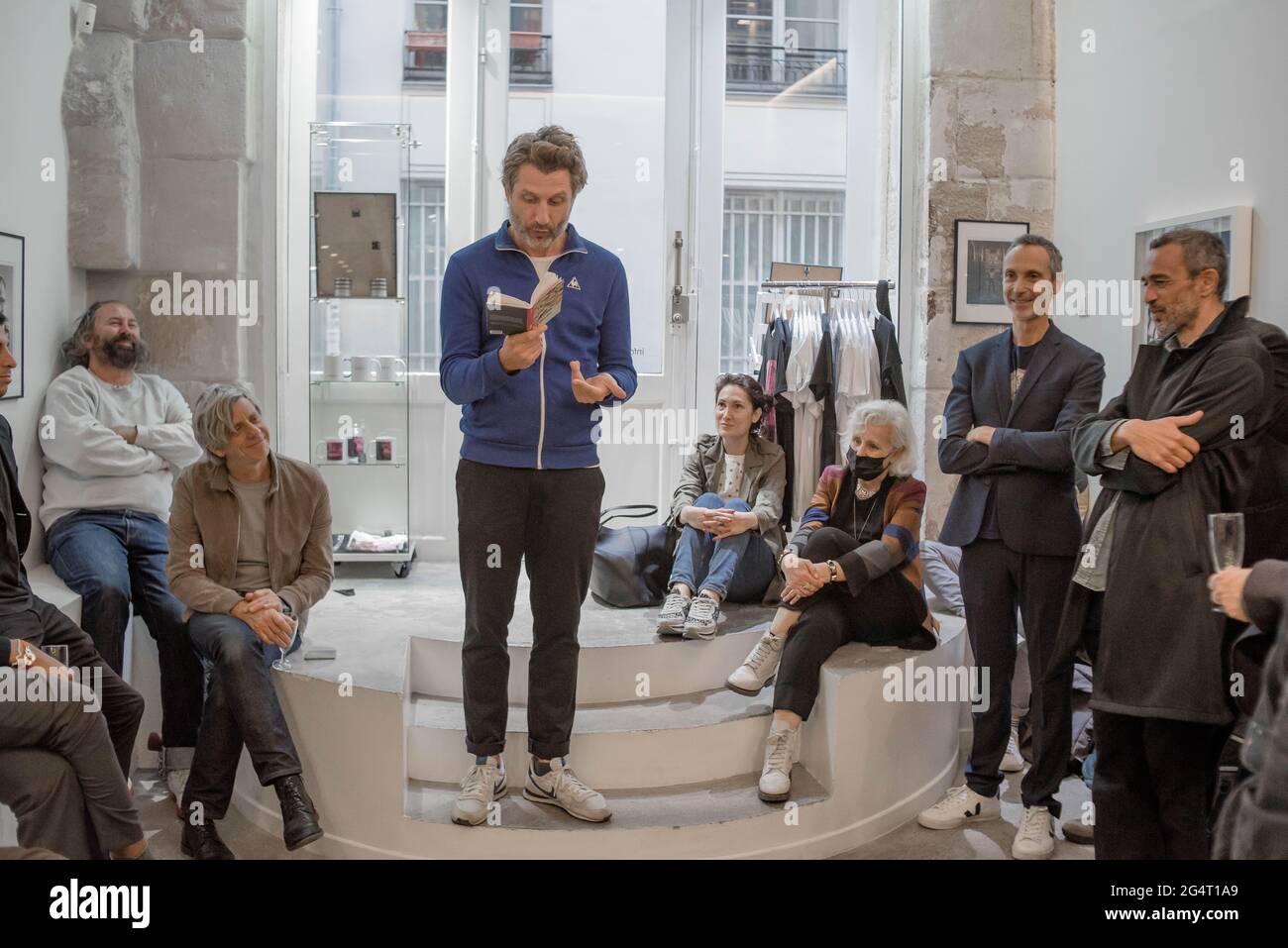 Yannick laurent acteur arcelin theophile peintre et dessinateur hi-res ...